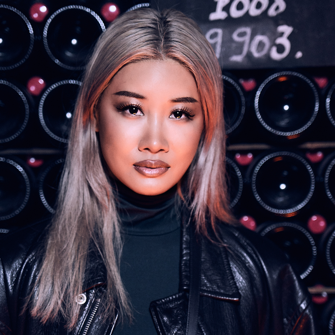 MC-AMBUSH by Yoon-complementary visuals-Epernay-02-1-1_veryhigh.width ...